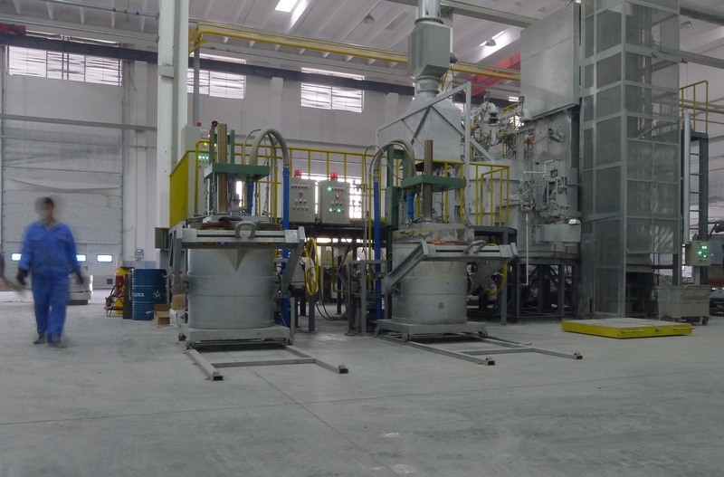1200 KG Molten Aluminum Transfer Ladles with Customized Ladle Cover and ...