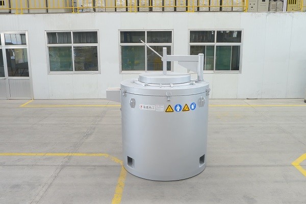 Forklift Type Aluminum Holding Furnace For Improving Molten Aluminium ...
